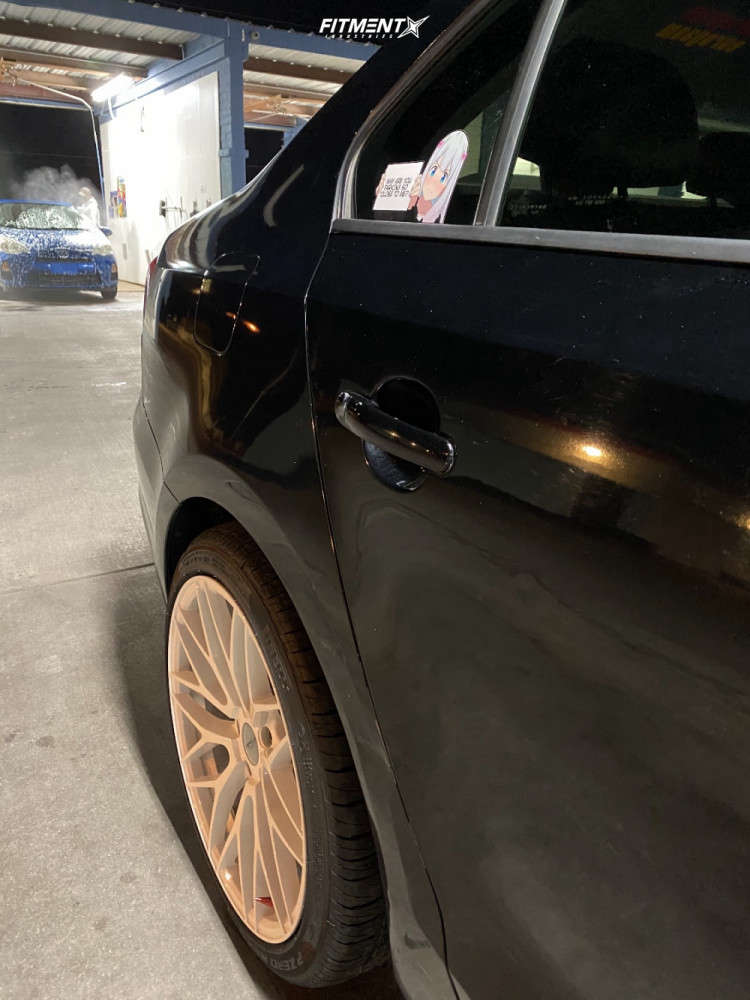 2014 Volkswagen Jetta SE with 18x8.5 Versus Racing Vs24 and Pirelli ...