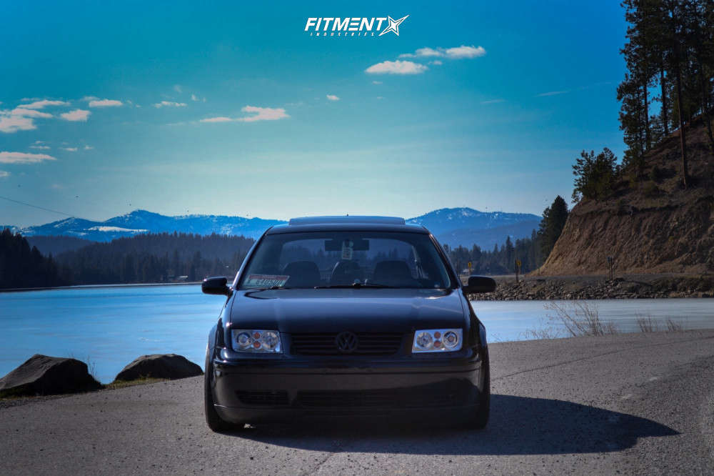 2003 Volkswagen Jetta GLI with 18x8.5 3SDM 0.01 and Nitto 215x40 on ...
