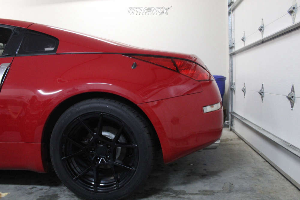 2005 Nissan 350Z Enthusiast with 18x9.5 Rotiform Kps and Nitto 255x45 ...