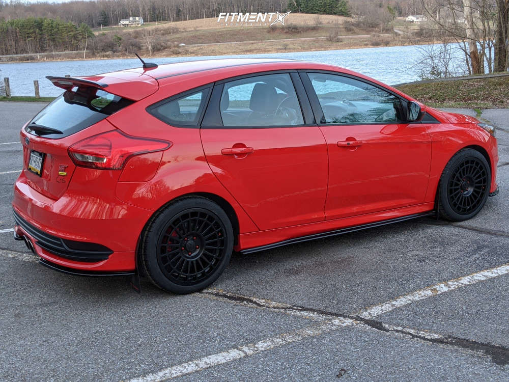 2017 Ford Focus ST with 18x8.5 Fifteen52 Integrale and Continental ...