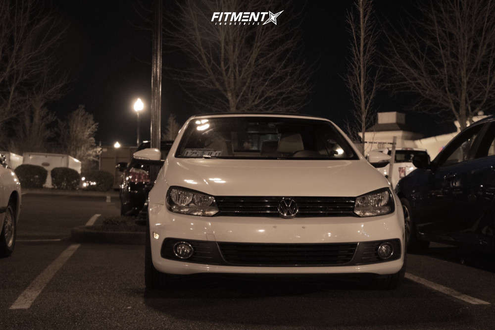 2012 Volkswagen Eos Lux with 18x8.5 Aodhan Aff7 and Nitto 255x35 on ...