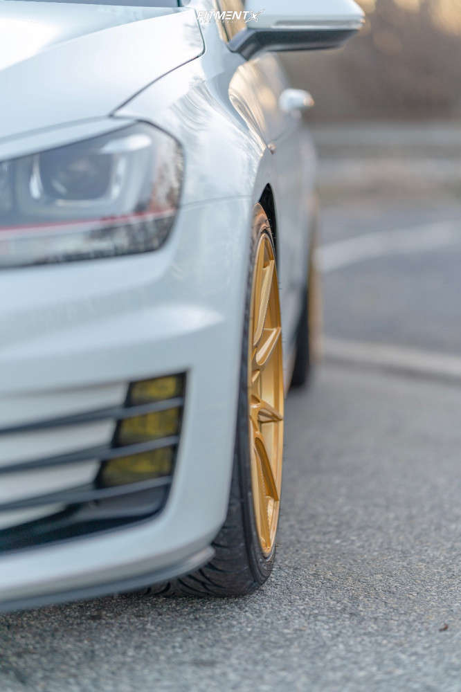 2016 Volkswagen GTI SE with 18x8.5 F1R F101 and Federal 225x40 on ...