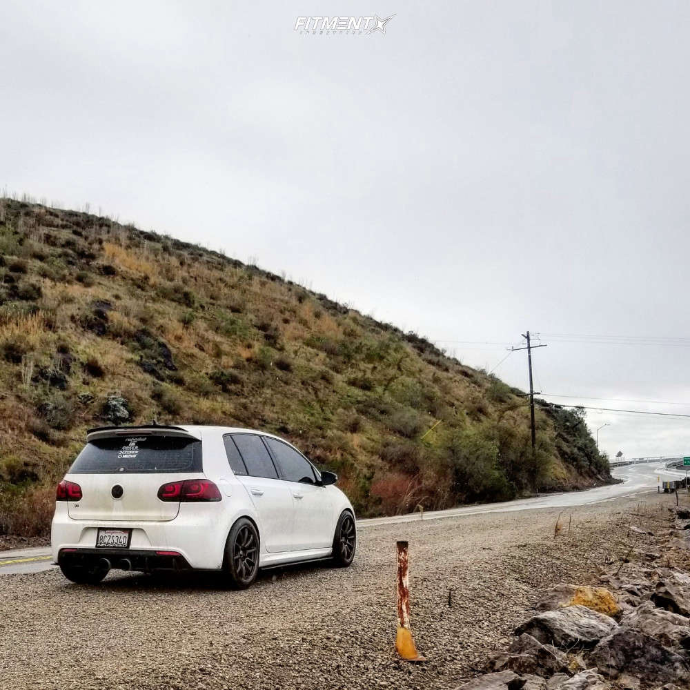 2013 Volkswagen Golf R Base with 18x8.5 Superspeed Rf03rr and General ...