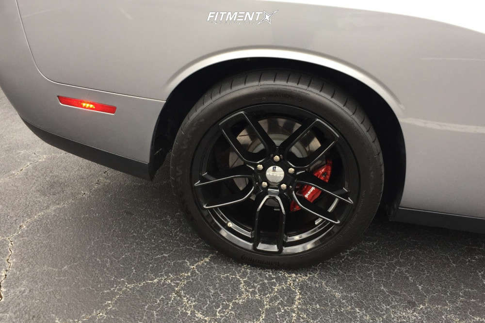 2018 Dodge Challenger R/T Scat Pack with 20x9.5 OE Performance 179 and ...