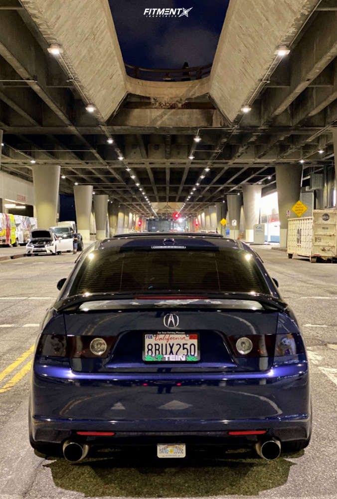 2006 Acura TSX Base with 18x7.5 Racing Hart Evolution C5 and Federal ...