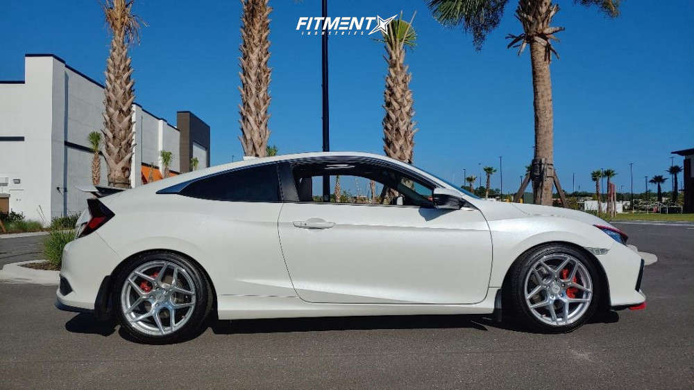 2020 Honda Civic Si with 18x8.5 Versus Racing Vs23 and Goodyear 235x40 ...