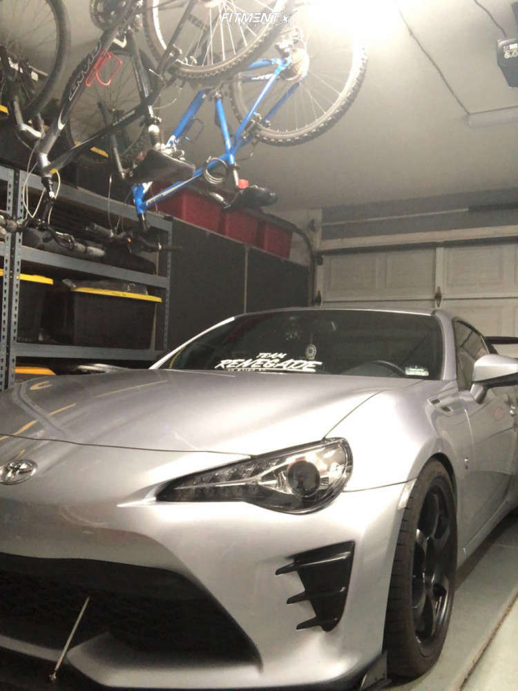 2019 Toyota 86 Base with 18x8.5 Gram Lights 57dr and Continental 245x35 ...