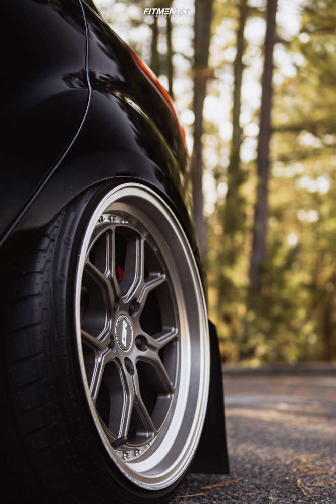 2017 Ford Focus ST with 18x9.5 ESR Cs2 and Achilles 225x35 on Air ...