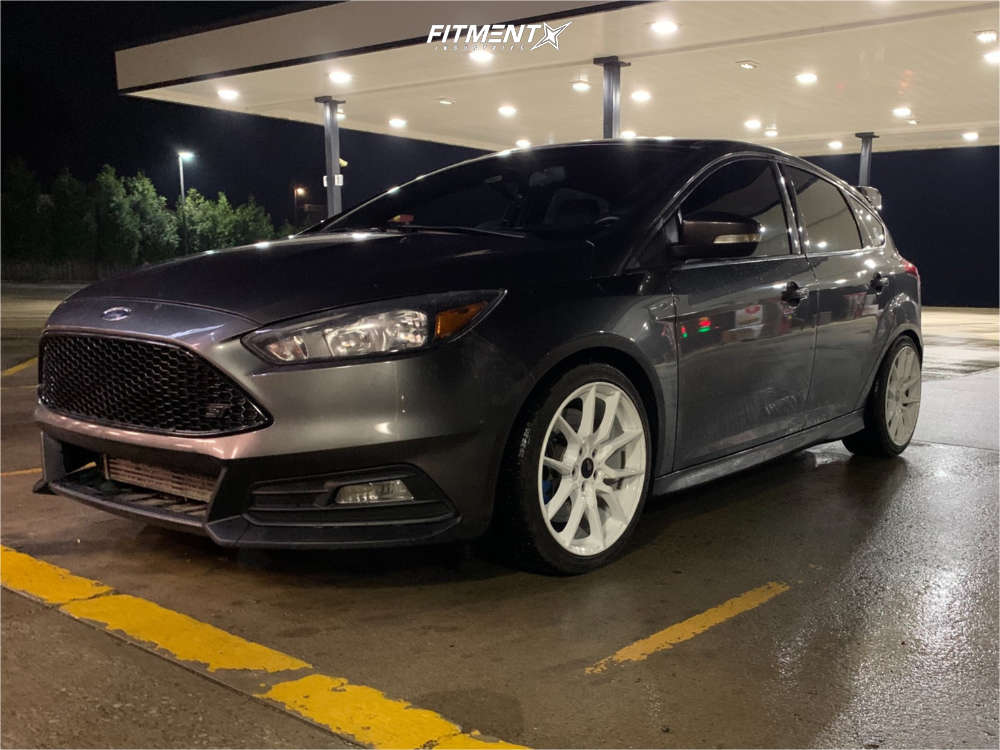 2015 Ford Focus ST with 18x8.5 Option Lab R716 and Ironman 235x40 on ...
