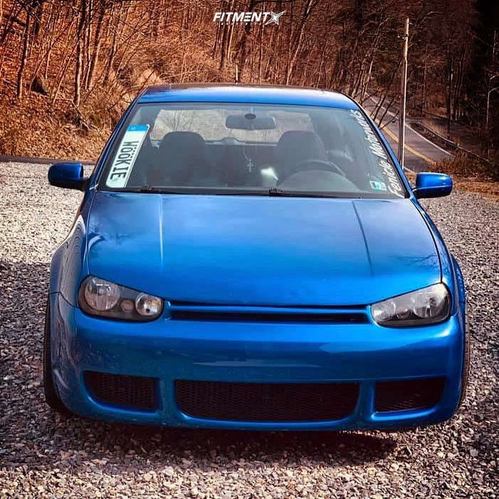 2004 Volkswagen R32 Base with 18x8.5 Fifteen52 Podium and Federal ...