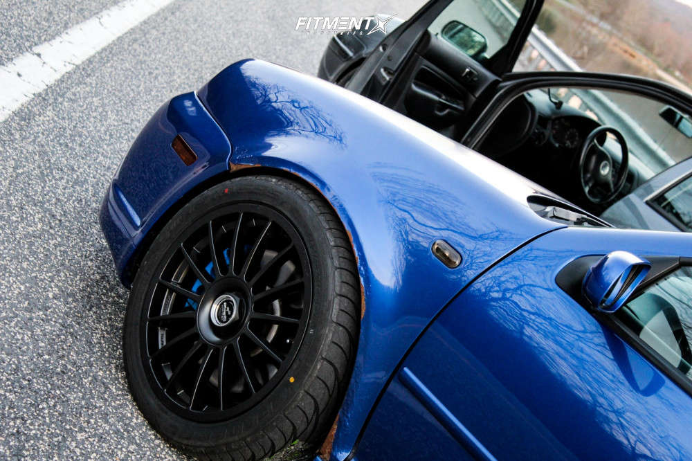 2004 Volkswagen R32 Base with 18x8.5 Fifteen52 Podium and Federal ...