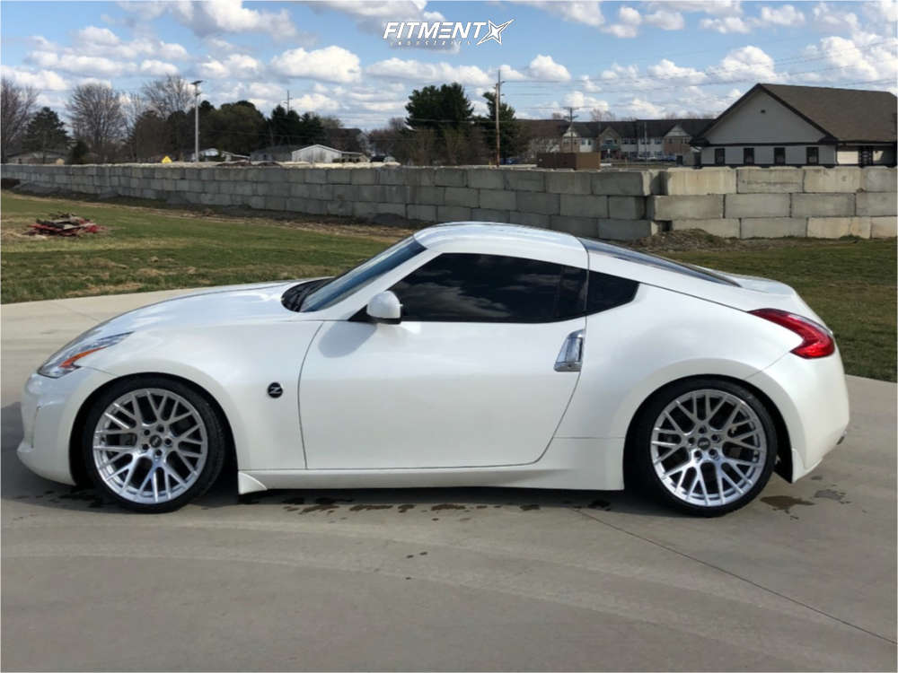2016 Nissan 370Z Base with 19x10.5 ESR Rf11 and Delinte 255x35 on ...