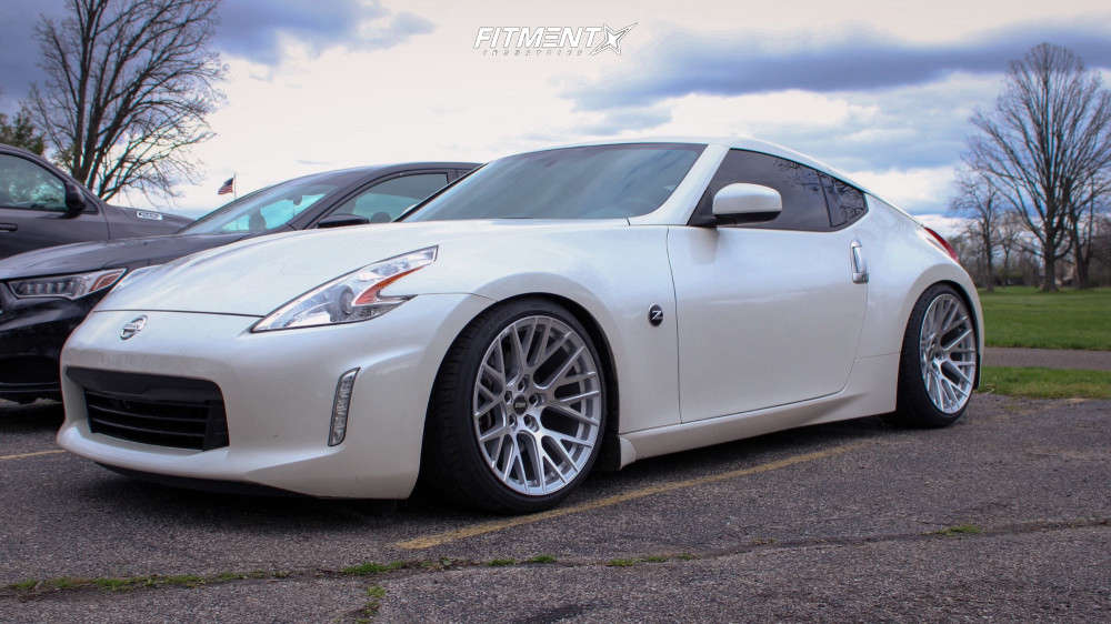 2016 Nissan 370Z Base with 19x10.5 ESR Rf11 and Delinte 255x35 on ...
