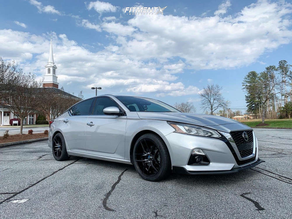 2019 Nissan Altima SL with 18x8 Mach ME4 and Lexani 225x40 on Stock ...