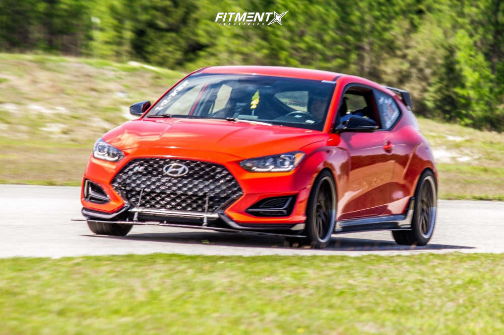 2019 Hyundai Veloster N Base with 18x8.5 Aodhan Ds02 and Falken 225x40 ...