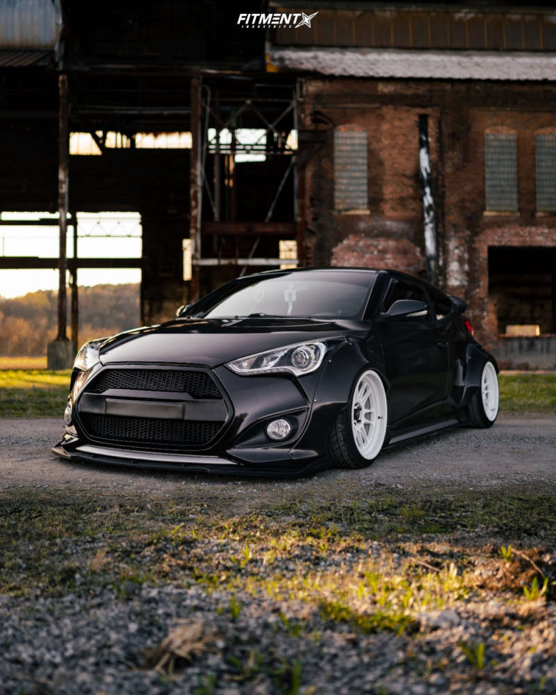 2016 Hyundai Veloster Turbo R-Spec with 18x9.5 Cosmis Racing Xt-206r ...