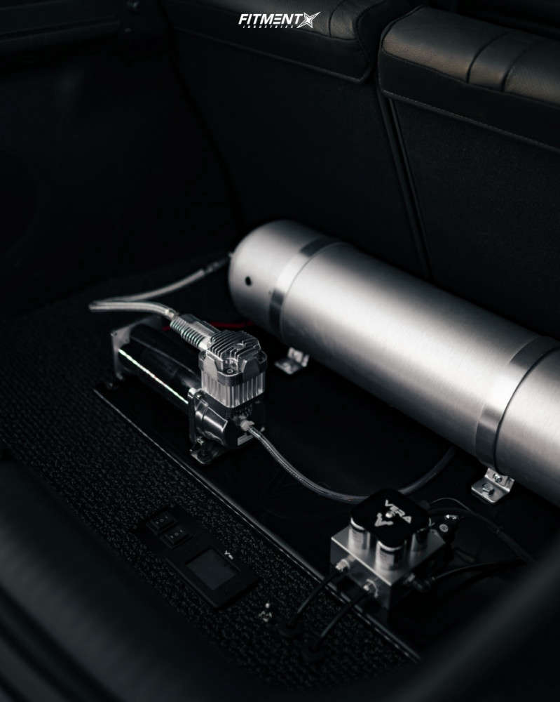 2016 Hyundai Veloster Turbo R-Spec with 18x9.5 Cosmis Racing Xt-206r ...