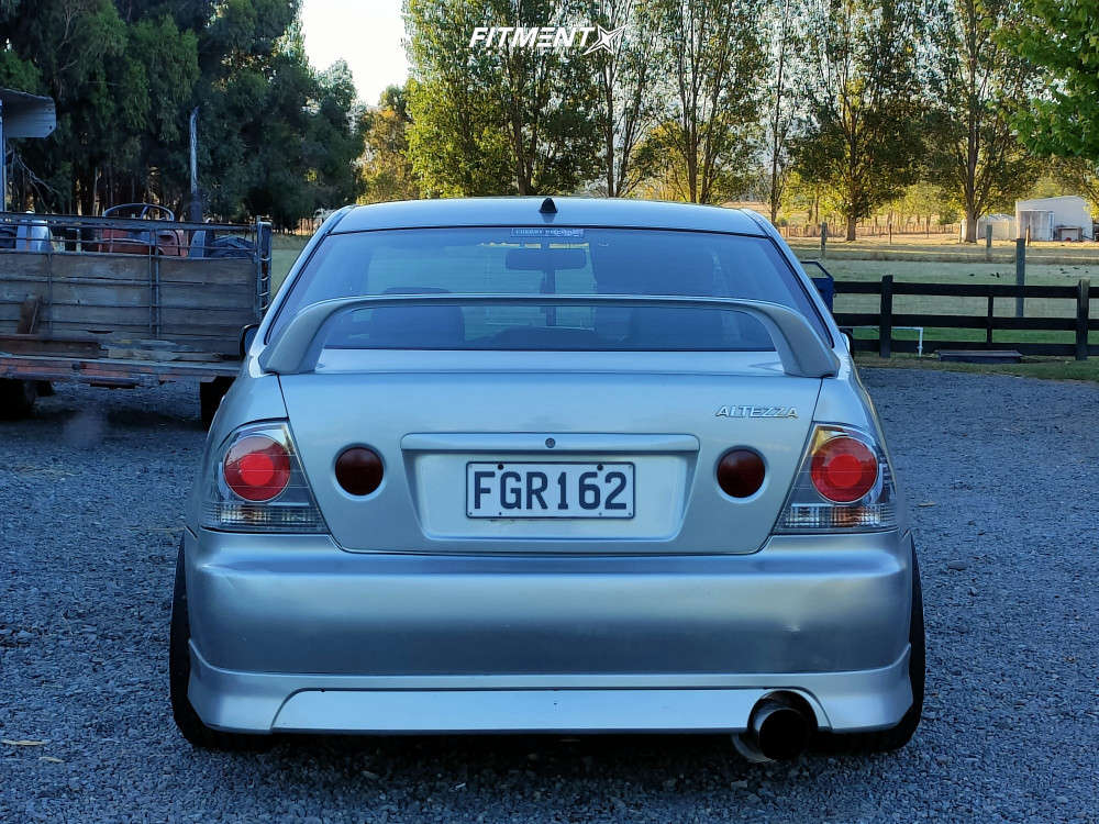 1999 Lexus IS300 Base with 18x9.5 Bgw Emotions and Triangle 225x40 on ...