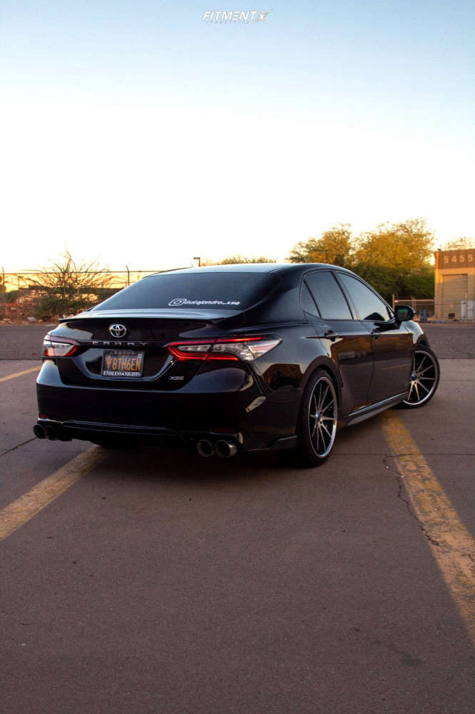 2018 Toyota Camry XSE with 20x9 Rohana RC10 and Toyo Tires 245x35 on ...