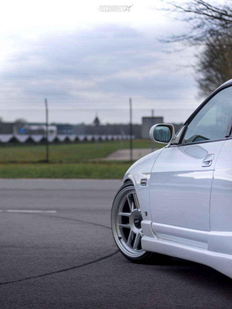 1995 Nissan Skyline R33 Base with 18x9.5 Revolve Apvd No 1219 and ...