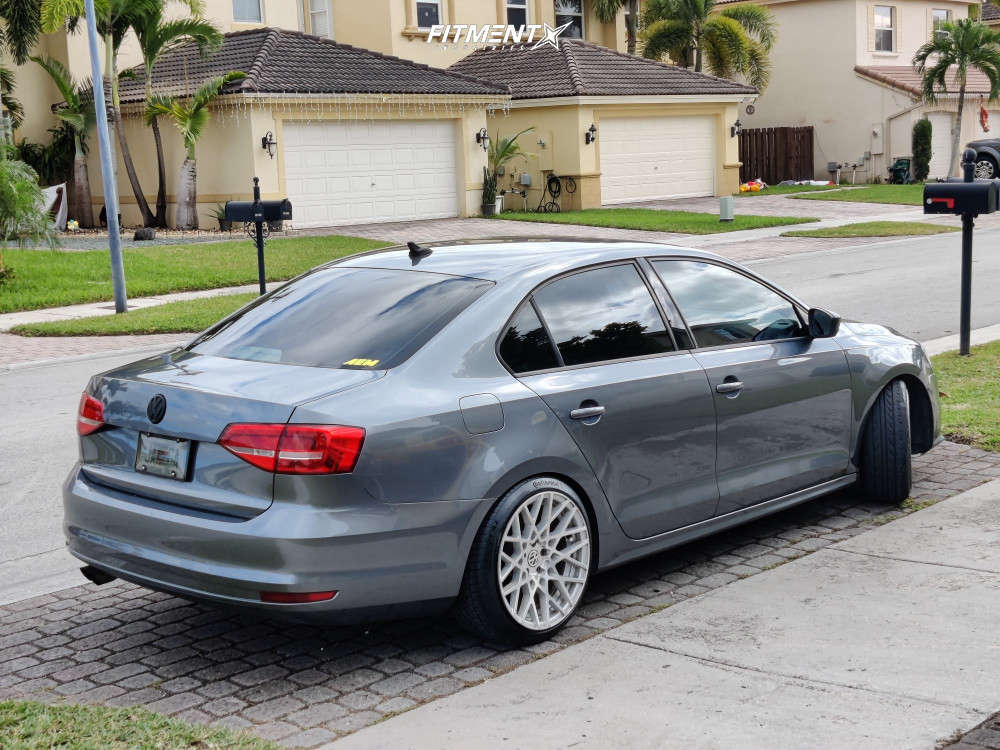 2015 Volkswagen Jetta SE with 18x8.5 Rotiform Blq and Continental ...