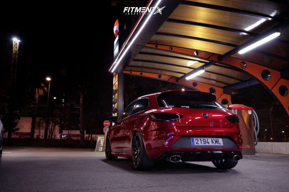 2016 Seat Leon Base with 19x8.5 MAM B2 and Michelin 235x35 on Coilovers ...
