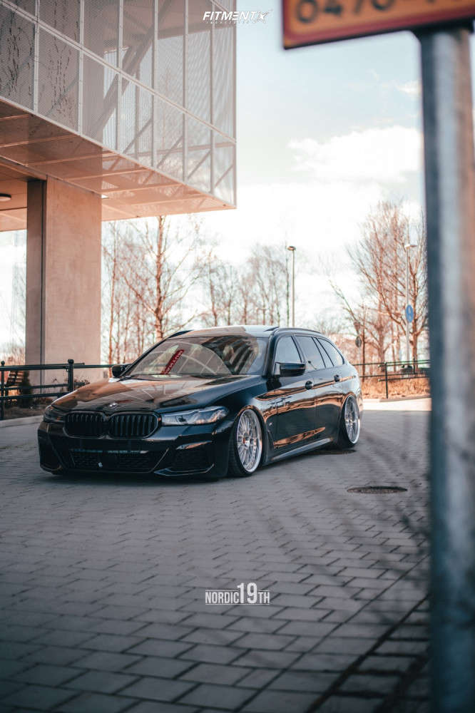 2021 BMW 530e XDrive Base with 20x10 Work Vs Xx and Tracmax 235x30 on ...