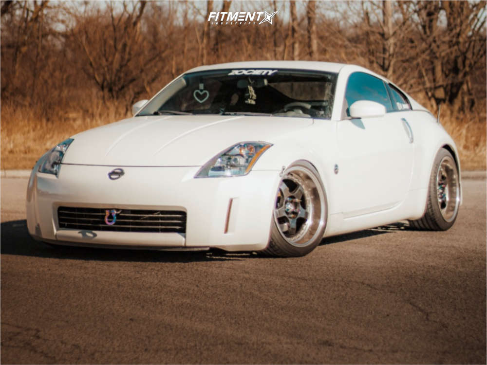 2004 Nissan 350Z Enthusiast with 18x10.5 Rota D2 and Continental 245x40 ...
