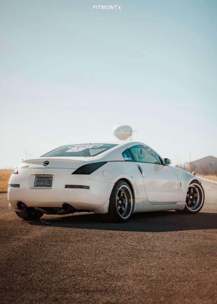 2004 Nissan 350Z Enthusiast with 18x10.5 Rota D2 and Continental 245x40 ...