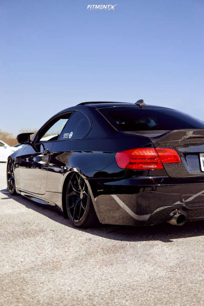2011 BMW 335i Base with 19x8.5 Rohana Rfx5 and Hankook 225x35 on Air ...