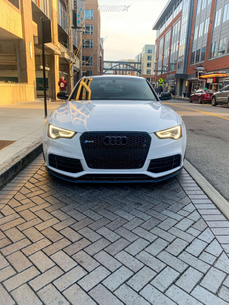 2013 Audi RS5 Base with 20x10.5 Niche Misano and Continental 275x30 on ...