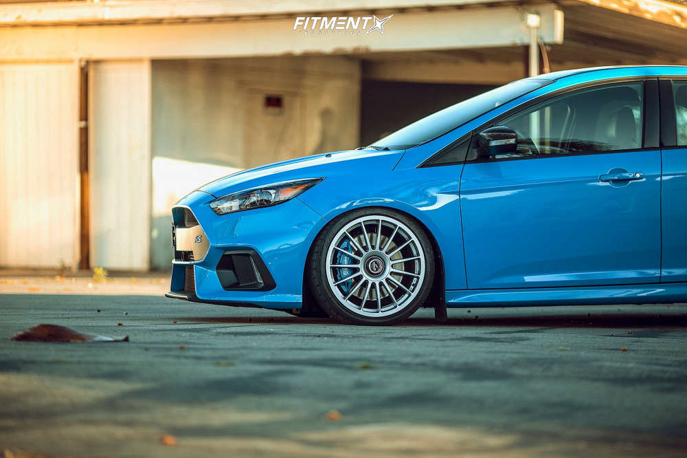 2018 Ford Focus RS with 19x8.5 Fifteen52 Podium and Falken 235x35 on ...