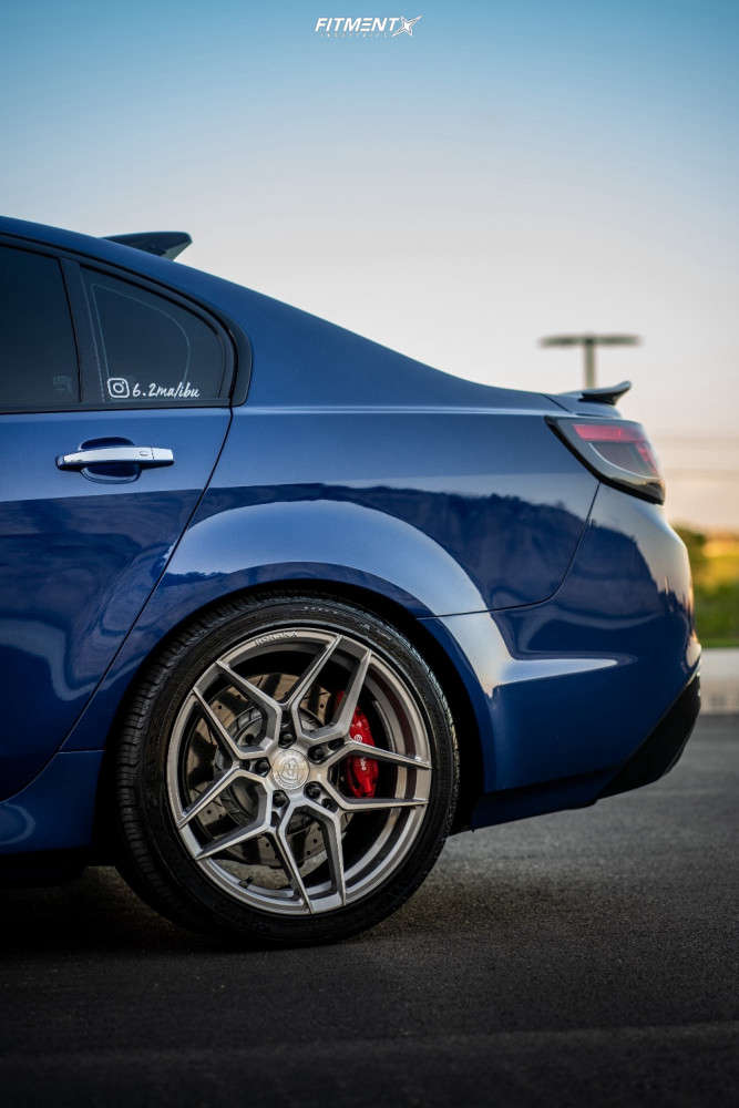 2017 Chevrolet SS Base with 19x8.5 Rohana Rfx11 and Kumho 245x40 on ...