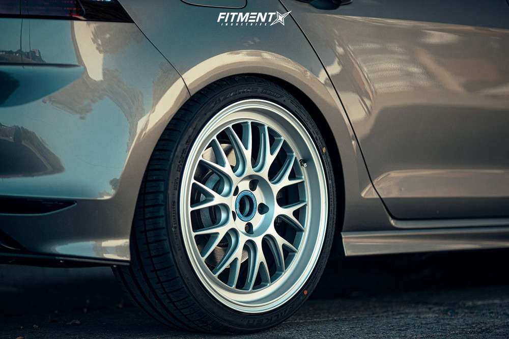 2018 Volkswagen Golf R Base with 19x8.5 Fifteen52 Holeshot and Falken ...