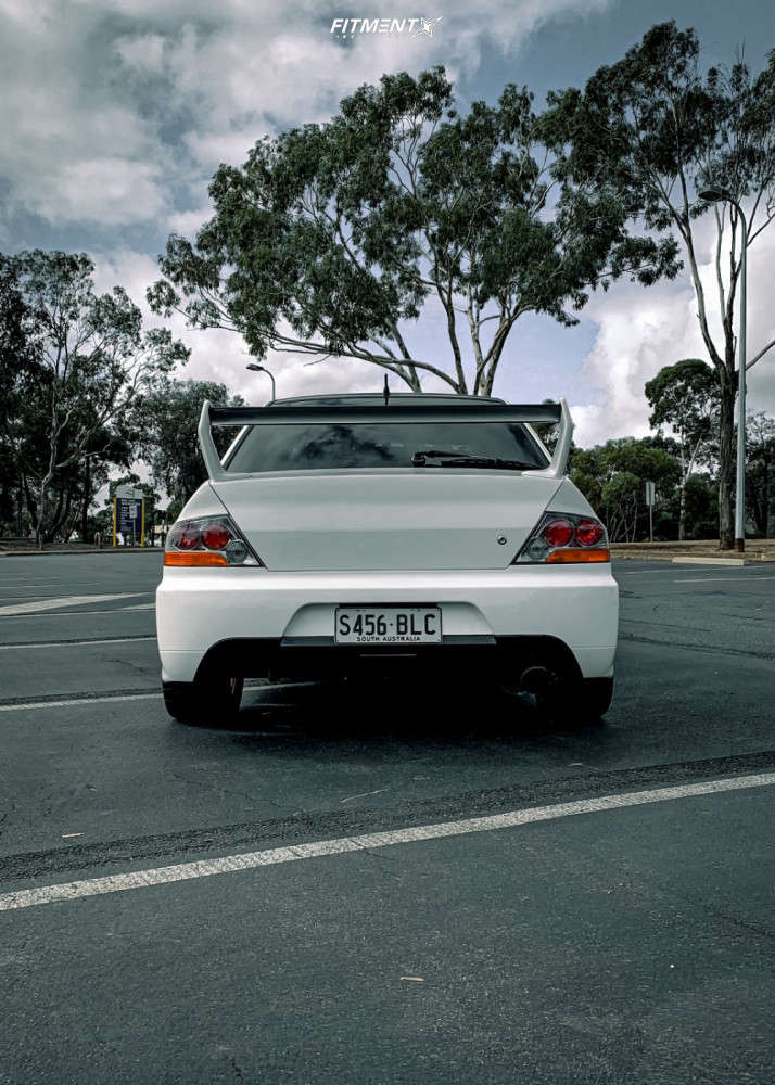 2003 Mitsubishi Lancer Evolution with 18x9.5 Rays Engineering Te37 and ...
