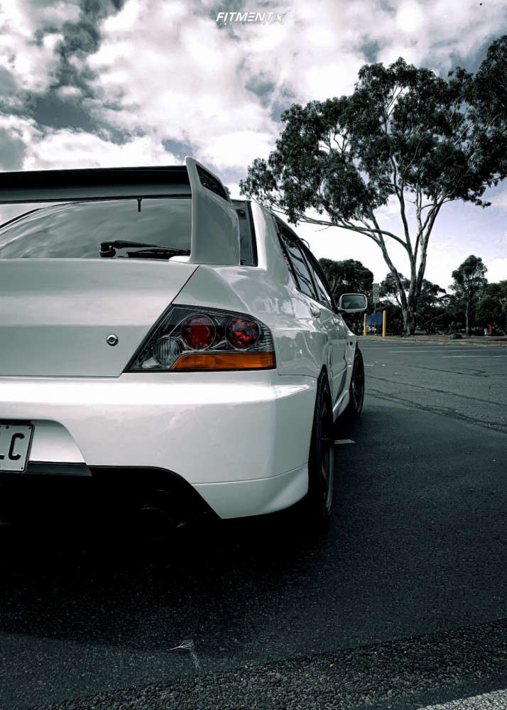 2003 Mitsubishi Lancer Evolution with 18x9.5 Rays Engineering Te37 and ...