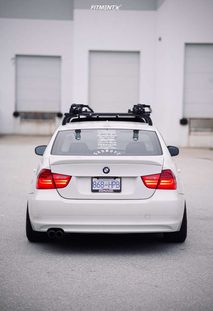 2009 BMW 3 Series Base with 19x9 ESR Sr05 and Michelin 225x35 on ...