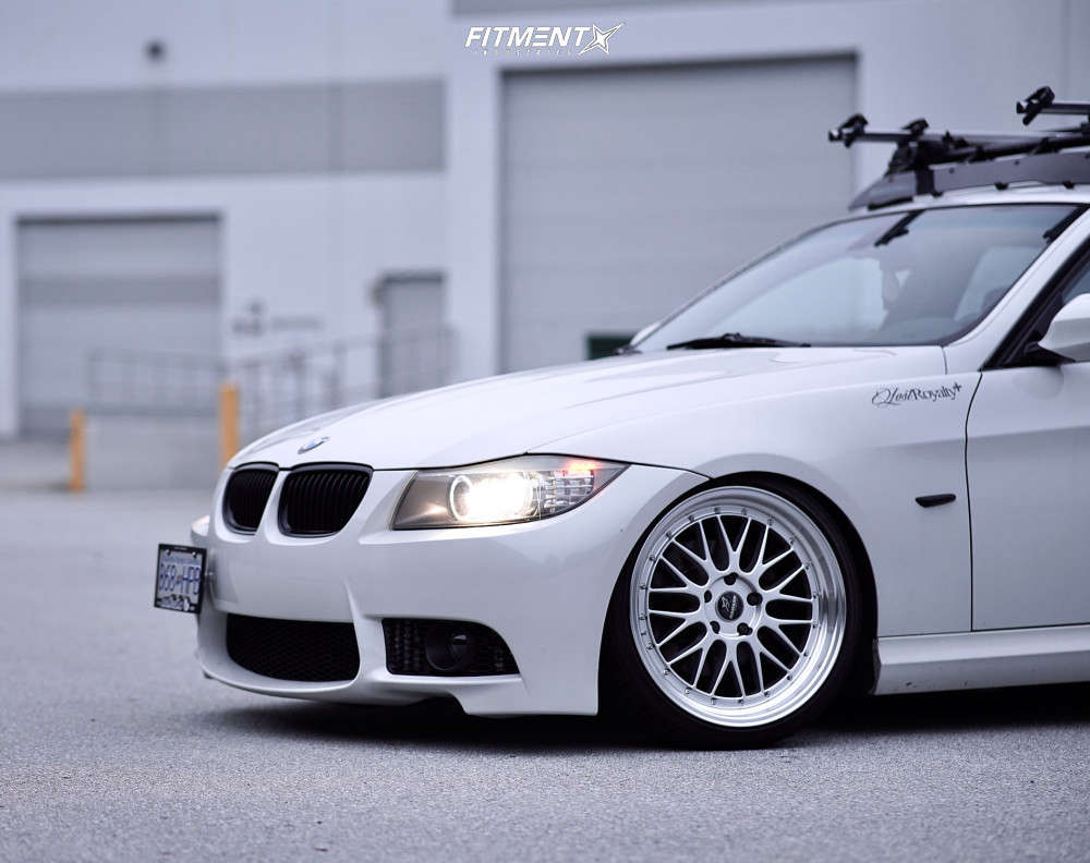 2009 BMW 3 Series Base with 19x9 ESR Sr05 and Michelin 225x35 on ...