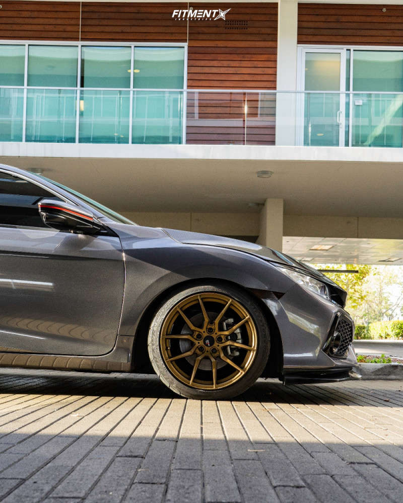 2018 Honda Civic Si with 18x9.5 Option Lab R716 and Firestone 245x40 on ...