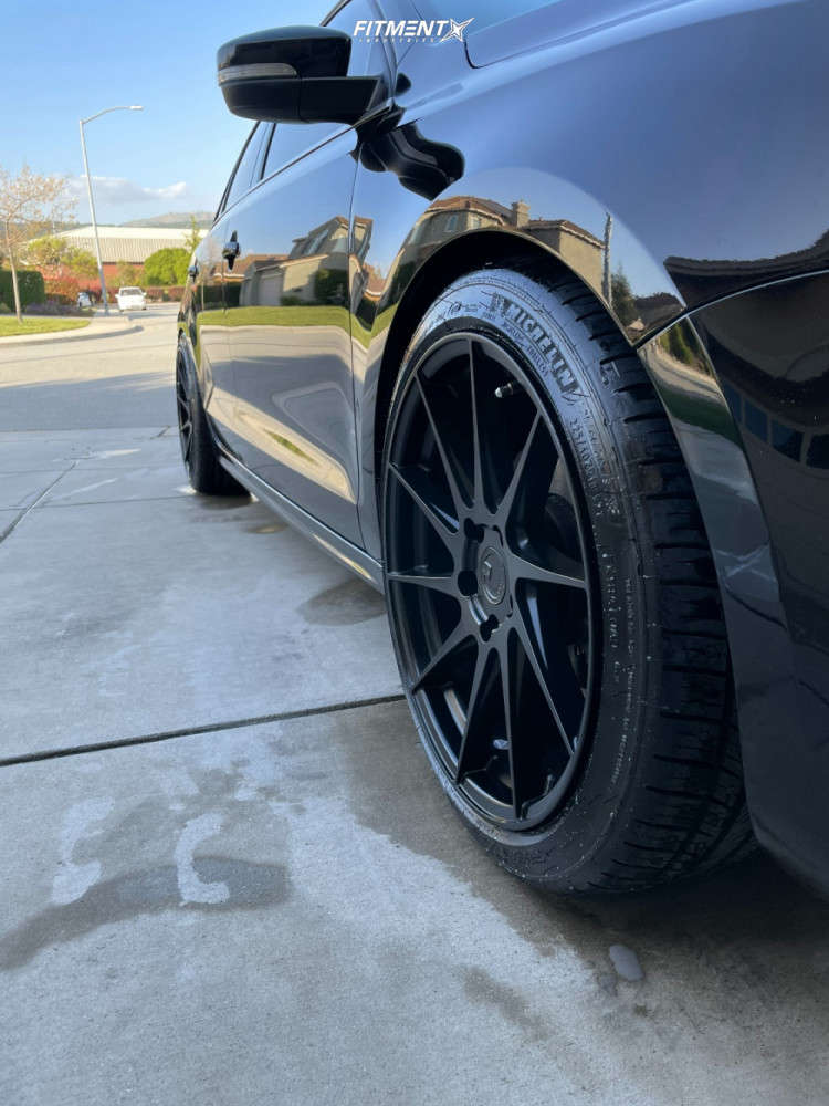 2014 Volkswagen Jetta SE with 18x8.5 Aodhan Ah09 and Michelin 225x40 on ...