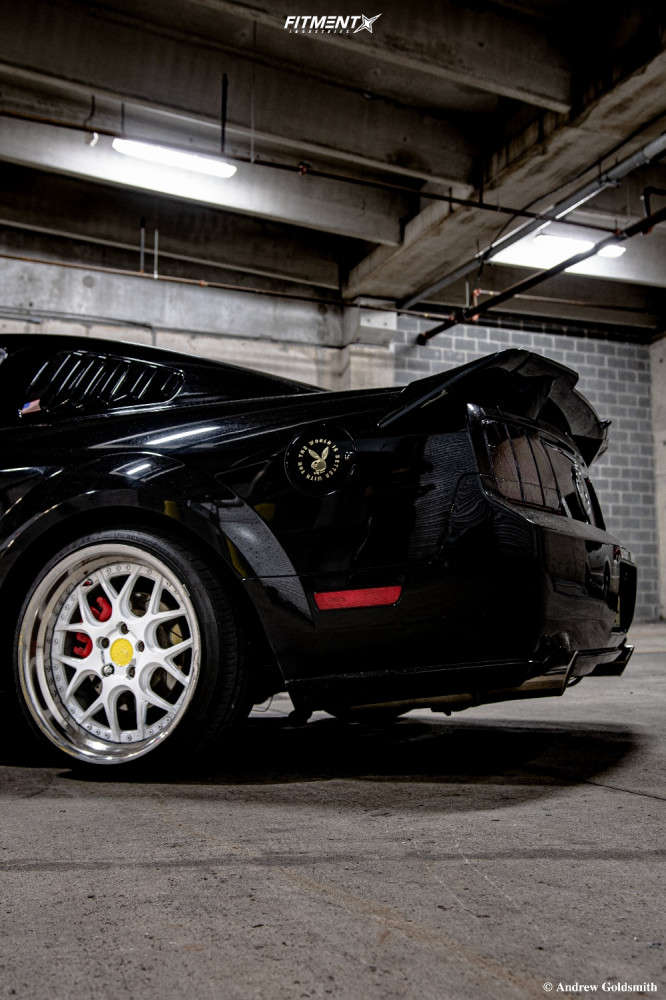 2007 Ford Mustang GT with 19x9.5 Rennen International Csl2 and Federal ...