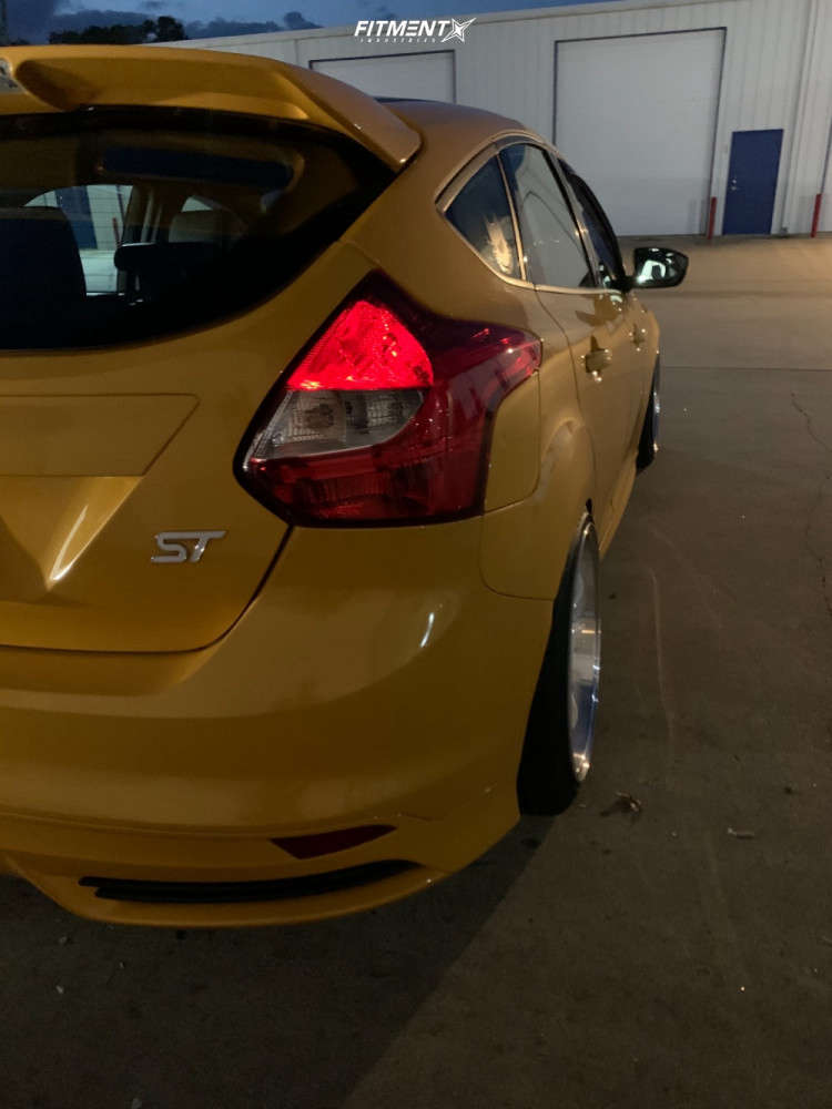 2013 Ford Focus ST with 18x9.5 ESR Cs12 and Kumho 225x40 on Coilovers ...