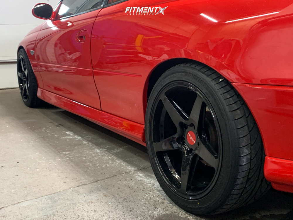2004 Pontiac GTO Base with 18x8.5 Rotiform R-148 and Achilles 245x40 on ...
