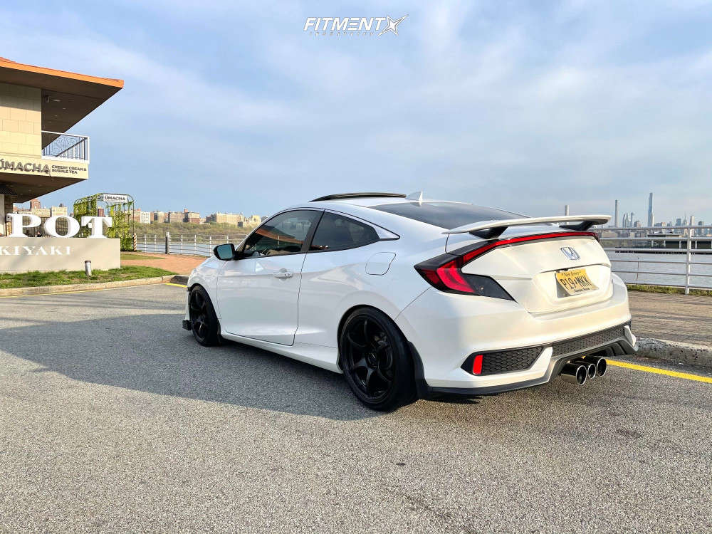 2020 Honda Civic Si with 18x9.5 AVID1 AV26 and Firestone 255x35 on ...
