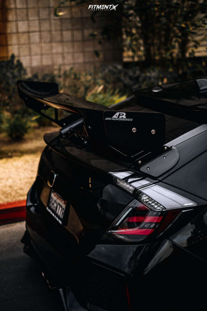 2018 Honda Civic Sport with 18x9.5 Work Emotion D9r and Federal 225x35 ...