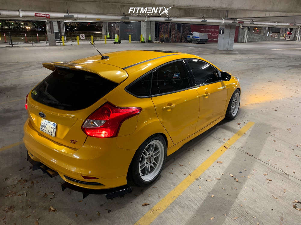 2013 Ford Focus ST with 17x8.5 Enkei Rpf1 and Federal 245x45 on ...