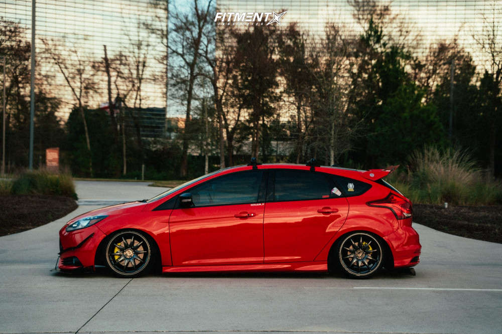 2013 Ford Focus ST with 18x9 XXR 527d and Federal 215x35 on Coilovers ...