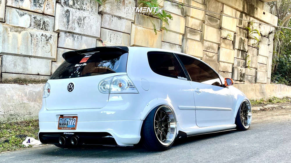 2007 Volkswagen Rabbit 2.5 with 18x9.5 Aodhan Ds07 and Achilles 215x40 ...