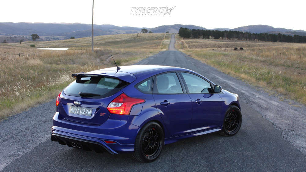 2013 Ford Focus ST with 18x8.5 Enkei Rpf1 and Michelin 245x45 on Stock ...
