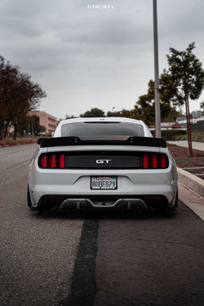 2015 Ford Mustang GT with 19x9.5 ESR Cs8 and BFGoodrich 255x35 on Air ...